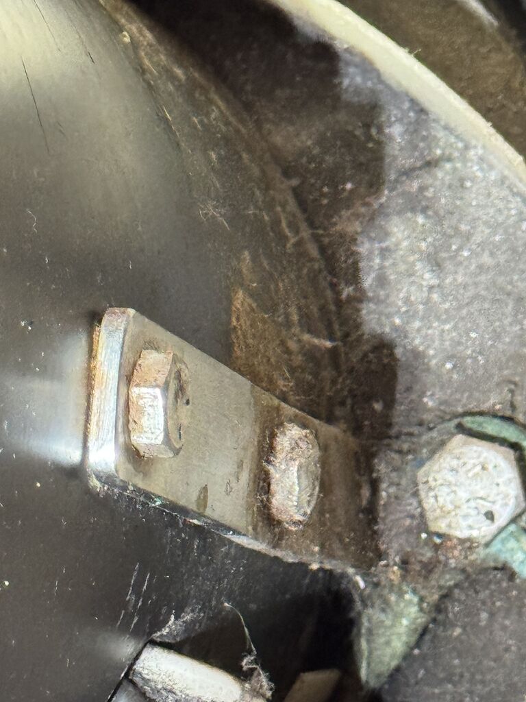 Twisted mast - Boat Systems - Freedom Yachts Owners' Forum